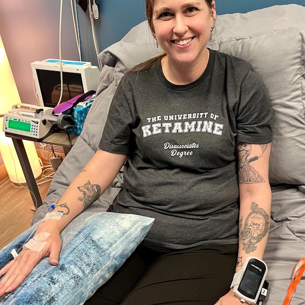 Punch Resistance in the Face Shirt, Unhinged T-shirt, Funny Saying Tee ...