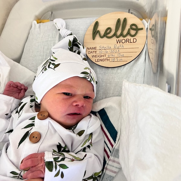 Baby Birth Announcement Wood Disc - Newborn Birth Stat Circle ...