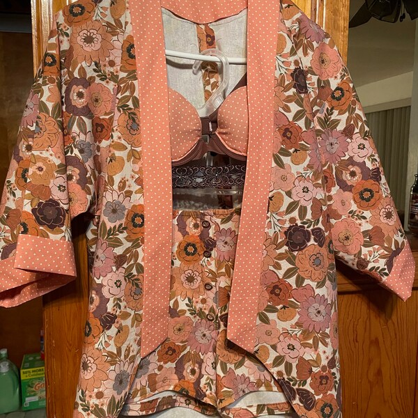 New Look Sewing Pattern 6483, Misses' Sleeveless or Short Sleeve Tops ...