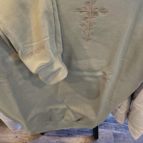Embroidered Floral Cross Sweatshirt: Christian Faith Crewneck - Etsy