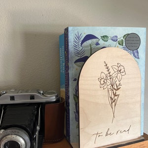 CUSTOM MESSAGE Book Stand Personalized Wooden Book Stand Book Mark Book ...