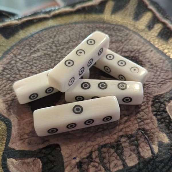 Medieval Bone Dice Set - D4 (set of 5) Set for Gaming, SCA, Creative ...