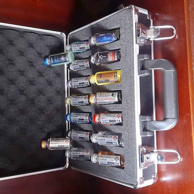 Resident Evil Virus Briefcase With LED Lights and 14 Vials Included KIT ...