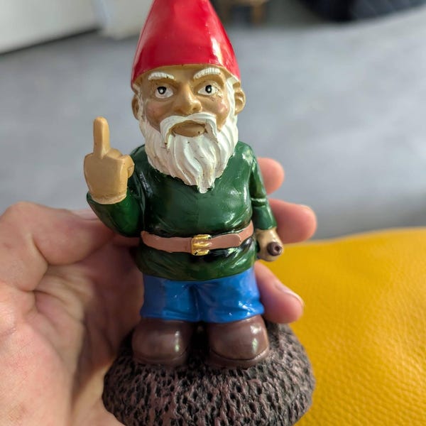 Garden Gnome Outdoor Statue Figurine,drinking Middle Finger Gnome for ...