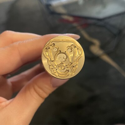 Custom Family Crest Embosser,coat of Arms, Unique Seal Embosser ...