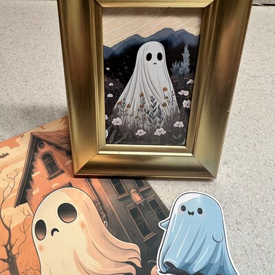 Small Framed Cabin Ghost Portrait - Etsy