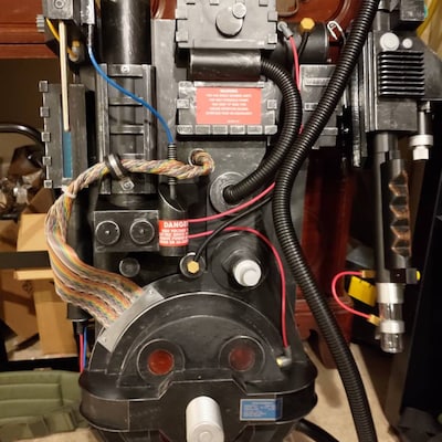 Ghostbusters Proton Pack Ribbon Cable Clamp DG14 - Etsy