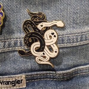 Black and White Snake Enamel Pin Gothic Pin Animal Pin Reptile Pin ...