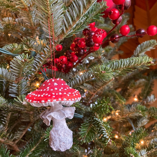 Large Human Brain Ornament, Anatomy Art Model Textile Sculpture ...