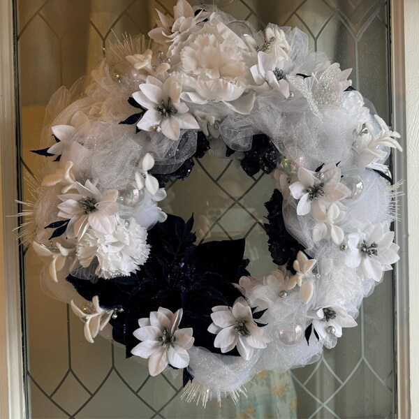 Fluffy Purple Wreath, Goth Home, Halloween Home, Everyday Wreath ...