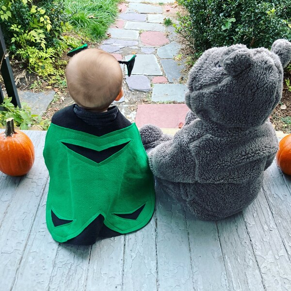 Eel Cape, Electric Eel Cape, Halloween Costume or Dress up Cape - Etsy