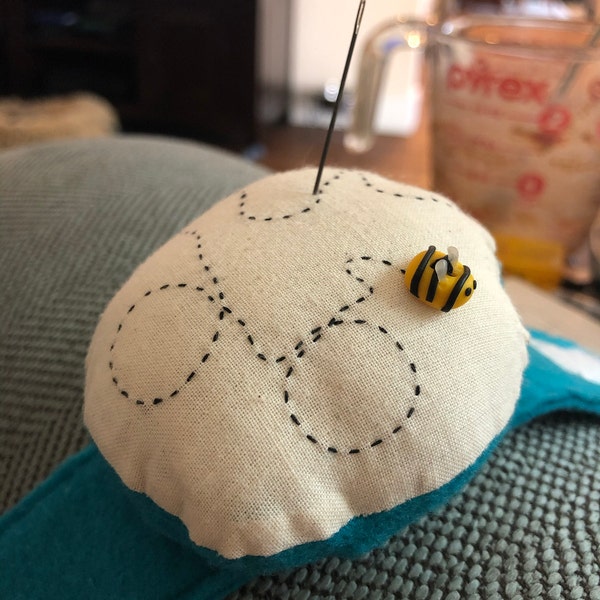 Busy Bee Pin Cushion - Etsy UK