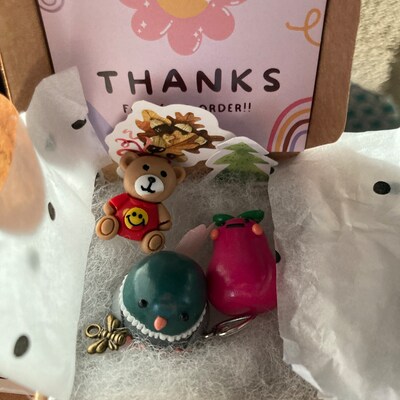 Handmade Polymer Clay Axolotl Desk Friend Sculpture/polymer Clay ...