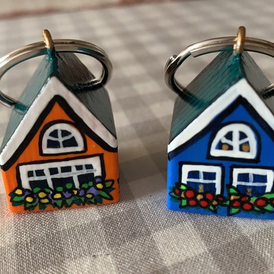 House Keychain Unique Handmade Nice Small Wooden Houses Key Ring Gift ...