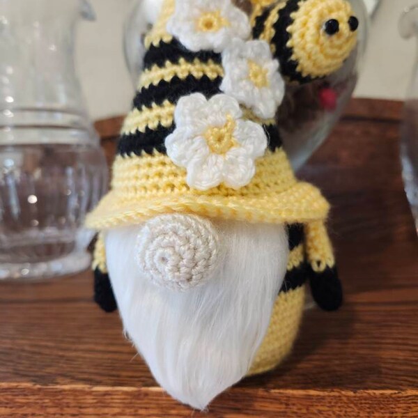 Bumble Bee Gnome Crochet Pattern- Honeybee Gnome Pattern- Crochet Gnome Bundles - Etsy