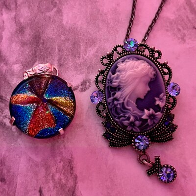 BUTTON NECKLACE SILVER Sewing Jewelry Gift for Seamstress - Etsy