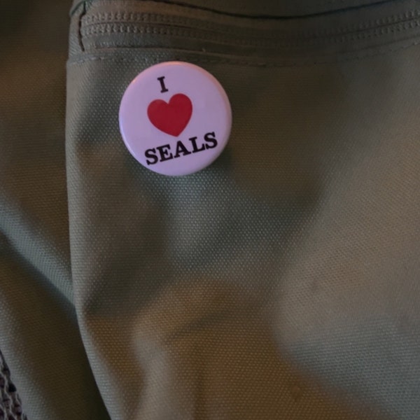 Customized I Heart Buttons, I Love (your Text Here) 1.25" or 2.25 ...