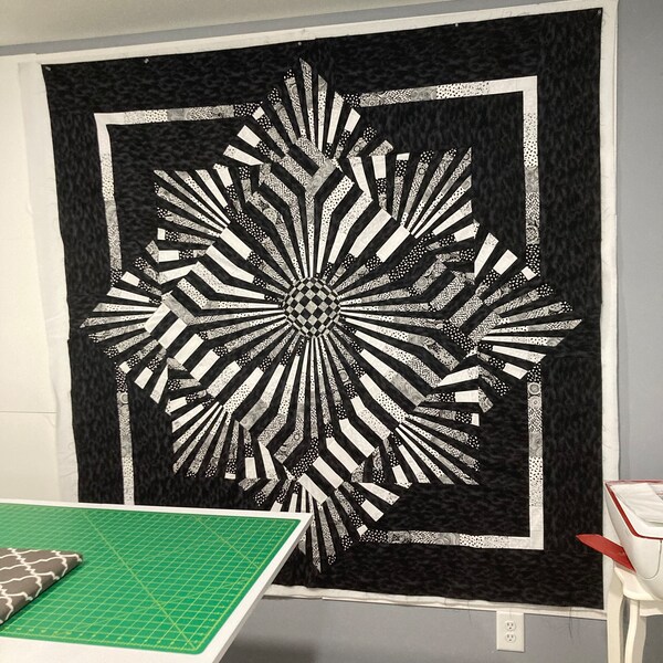 SPIRAL Motion-optical Illusion Pieced Quilt Pattern* Kathleen Andrews ...