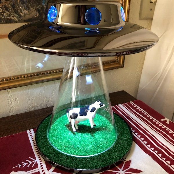 The Original Alien Abduction Lamp - UFO Cow Flying Saucer LED Night ...