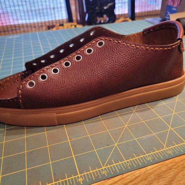 DIY Footwear Pattern Making Kit: Shoe Lasts, Book, Pattern, and Tape ...