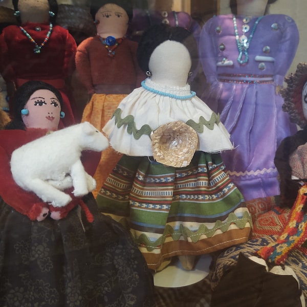 Native American Statue "three Sisters" - Etsy