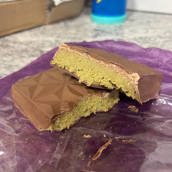 Handmade Large Kunafa/ Knafeh Pistachio Belgian Milk Chocolate Bar ...