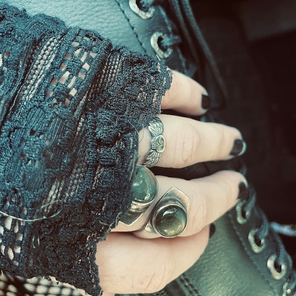 Mini Taphophile Ring in Sterling Silver Memento Mori Skull - Etsy