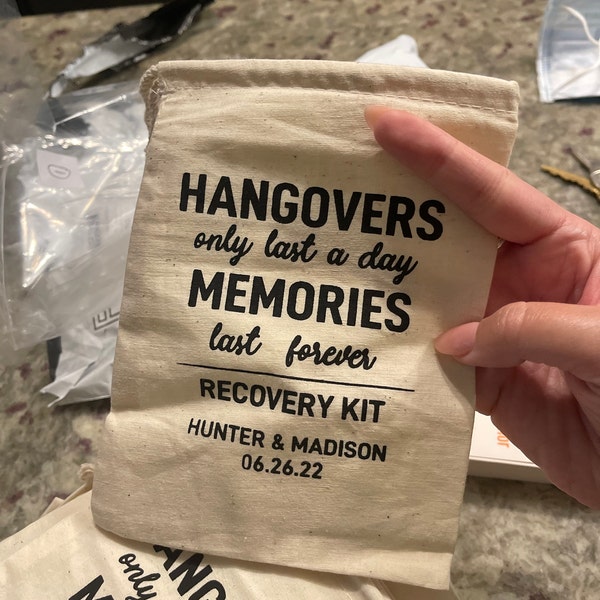50 Wedding Favors Bags Hangovers Last A Day Memories Last Forever