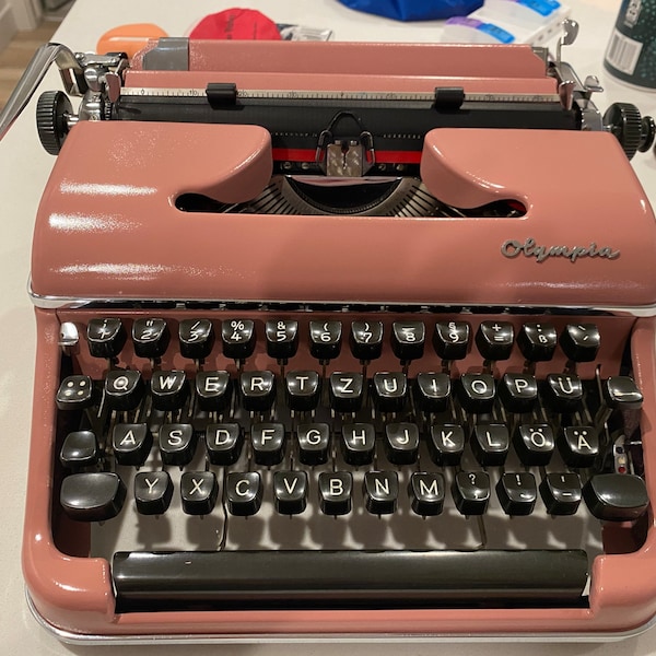 Red Typewriter Olympia SM2, Vintage Typewriter Working, Manual ...