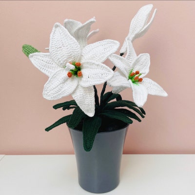 Crochet Easter Lily Pattern Photo Tutorial Crochet Flower Pattern ...