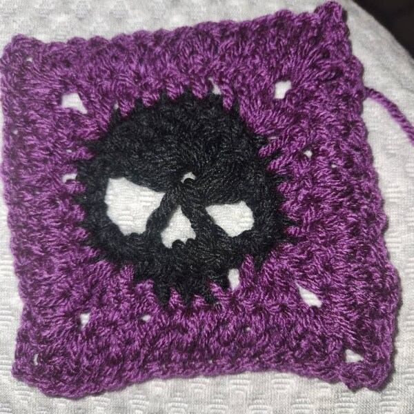 Crochet Pattern, Skull Granny Square, Crochet Skull, Halloween Granny ...