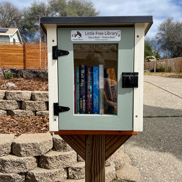 LITTLE FREE LIBRARY® Mini Kit With Official Charter Sign & World Map ...