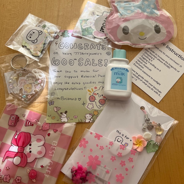 Tropical 2000s Summer Hibiscus Phone Charms, Cute Beach Themed Unique ...