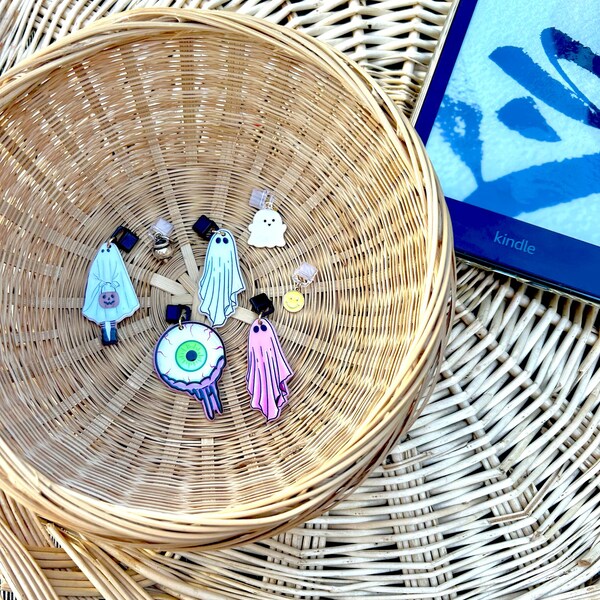 4, 20 or 50 BULK Enamel Ghost Charms, Cute Happy Ghost Charm, Halloween ...