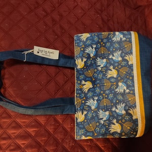 Praying Mantis Shoulder Bag Lily Garden Purse Summer Flowers - Etsy