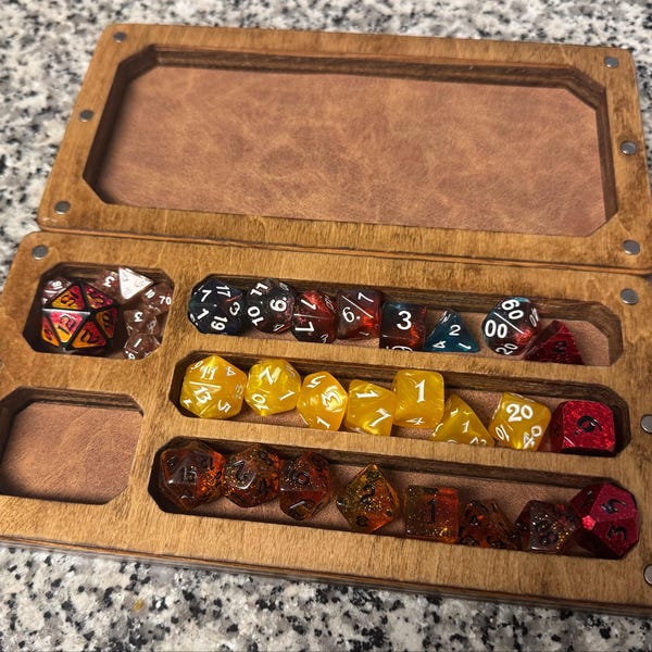 Personalized D&D Dice Box, Wizard Dungeons and Dragons Wooden Dice ...