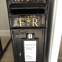 Elizabeth Regina Red ER Post Box - Etsy UK