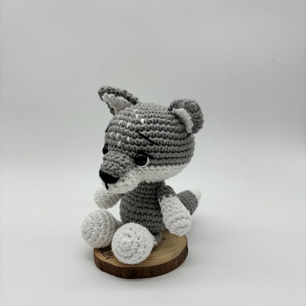 PATTERN: Wilson the Wolf Pup - Crochet Wolf Pattern - Amigurumi Wolf ...