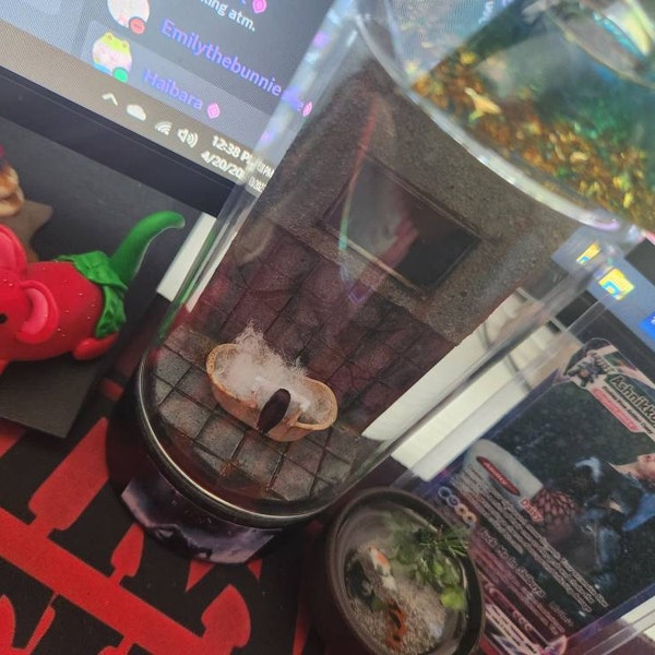 Pyramid Head LED Lamp Glass Dome Vers 1.0 - Welcome to Silent Hill ...