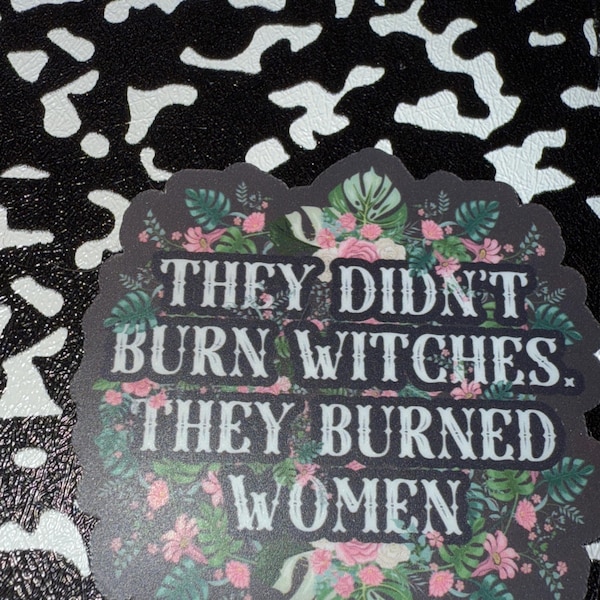 Y2k Windows Error Pop up Sticker, Vaporwave Holographic Decal, Trapped ...