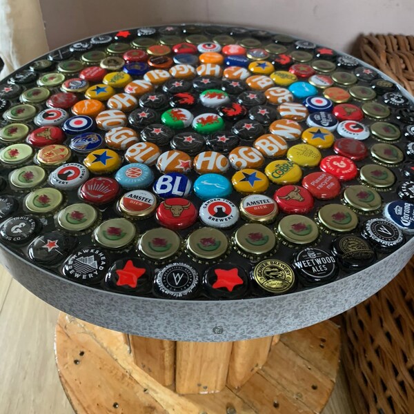 Wooden Round Display Stand for Shop Studio Hotel Tack Room Event ...