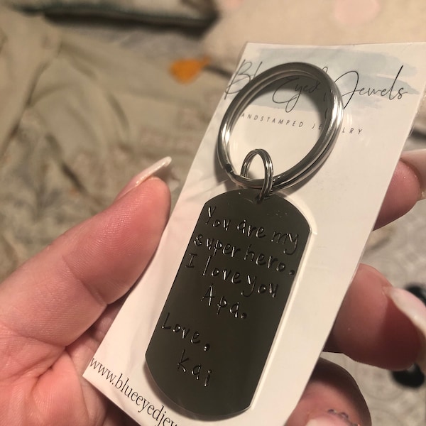 Super Hero Dad Keychain Gift for New Dad Love Daddy Keychain ...