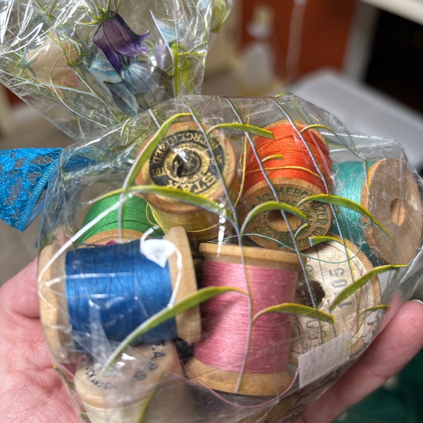 Lot of 12 Vintage Empty Wood Wooden Thread Spools Small 1 1/4"h, With ...