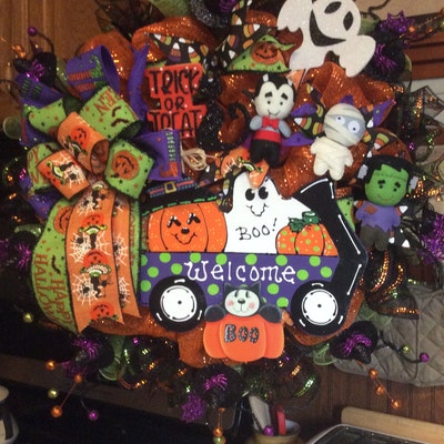 Welcome HALLOWEEN Ghost & Witch Hat Pumpkin PURPLE WAGON Sign Door ...