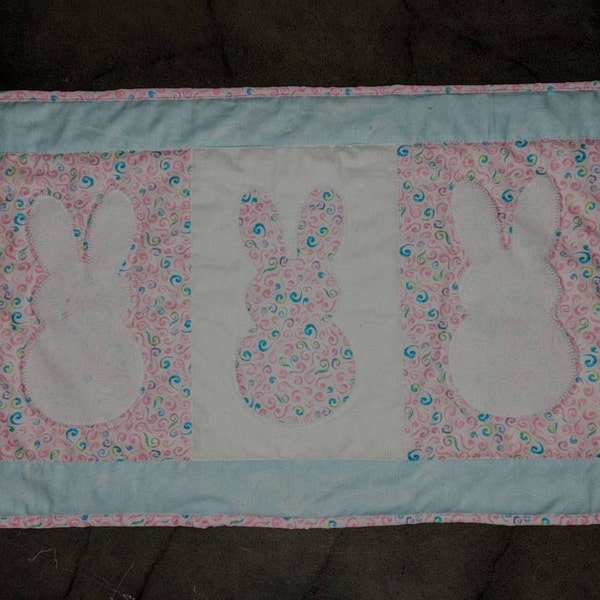 Bunny Table Runner // Beginner Friendly // Learn to Sew With Video ...