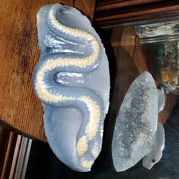 Hand-carved Dragon With Quartz Clusters Fierce Bedrock Dragon Sculpture ...