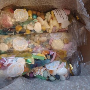 CHOCOLATE Letterbox Pick & Mix 1000g, Chocolate Gift Box, Birthday ...