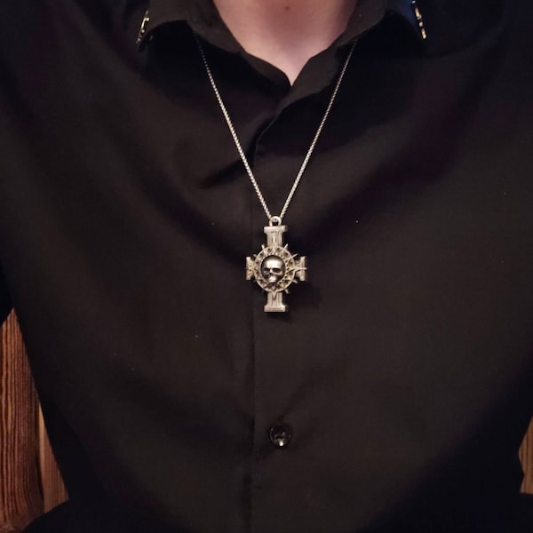 Inquisition Rosette Cross Pendent - Etsy