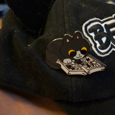 Manga Cat Enamel Pin // Black Cat, Kawaii Pin, Cute Pin, Manga, Manga ...