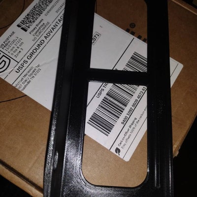 Monster High Haunt Couture Style Display Shelf Buy Multiples and Save ...